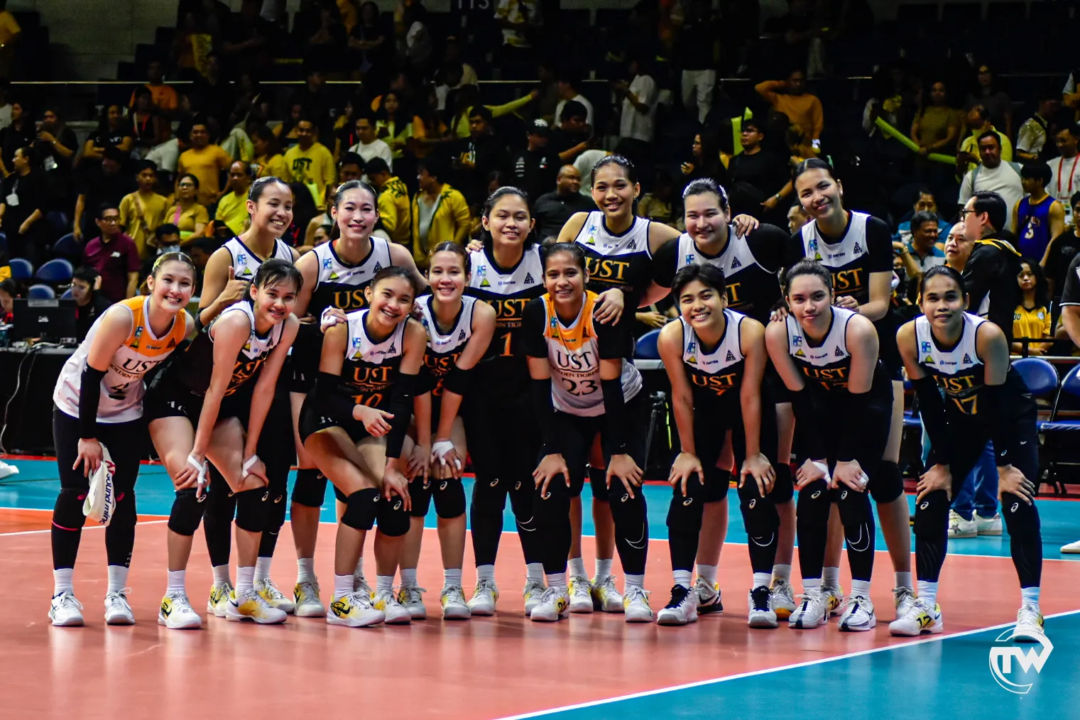 Golden Tigresses whip Adamson to complete first-round sweep • TomasinoWeb